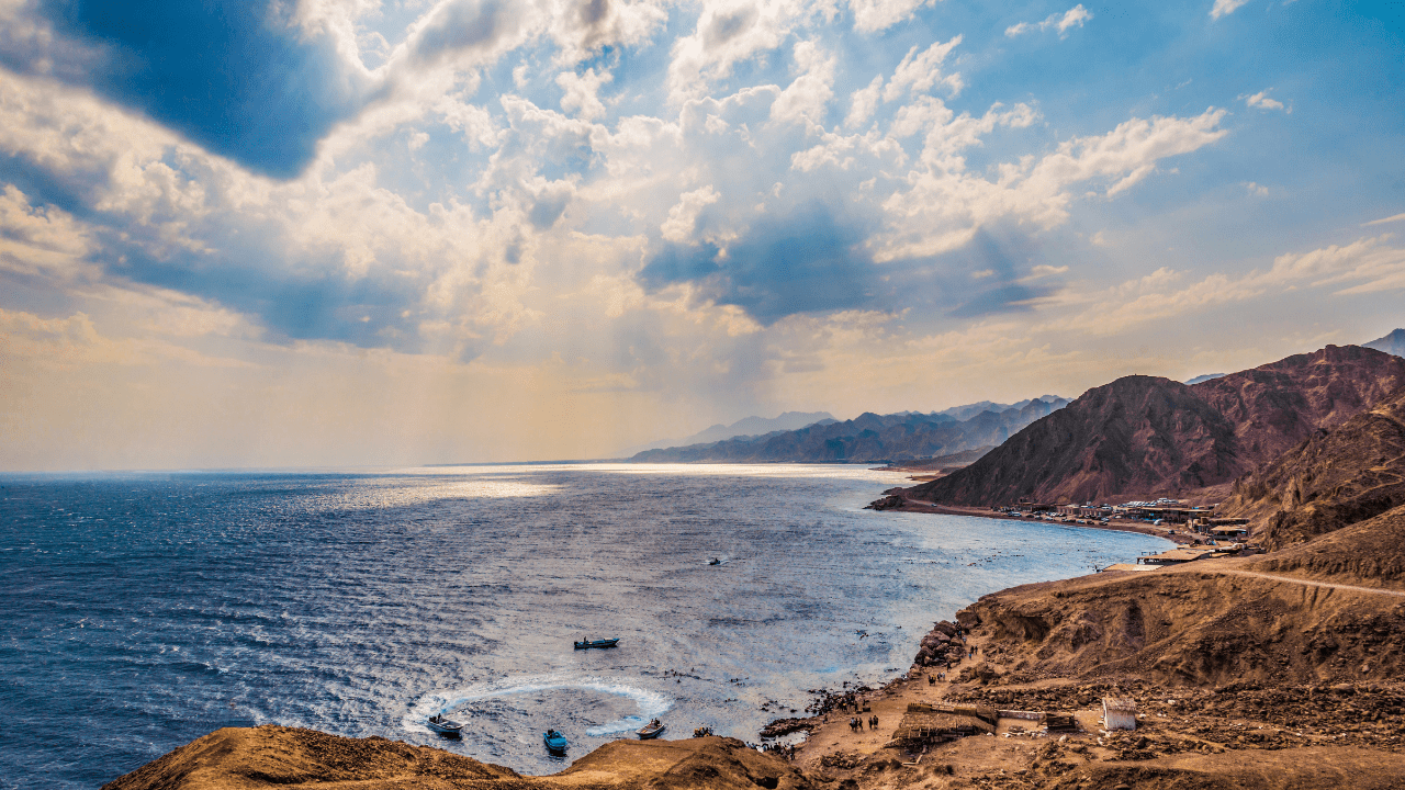 10 Best Island Reefs Around the World