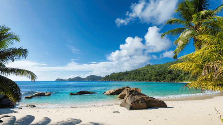 10 Most Beautiful COASTLINES On Earth