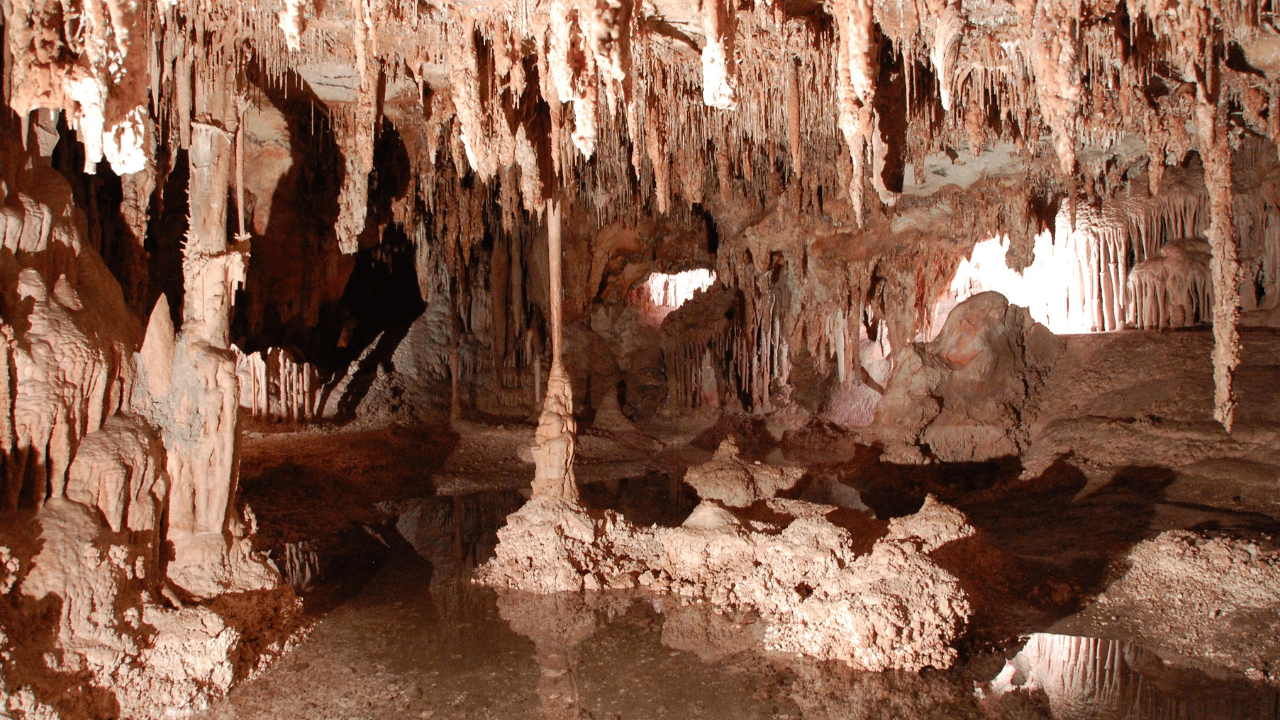 Top 10 Caves in the USA That Will Blow Your Mind