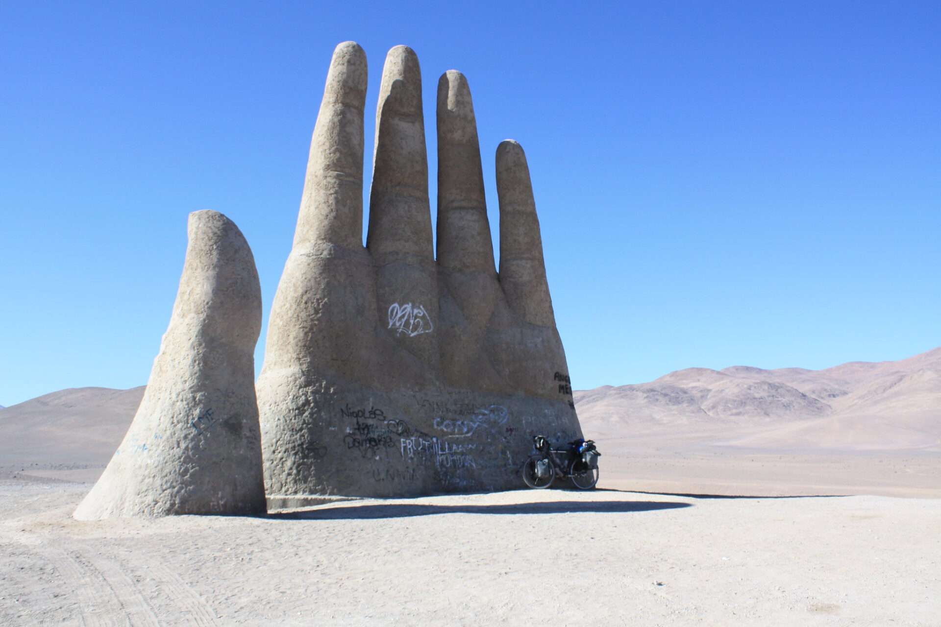 How Did a Giant Hand Appear in the Atacama Desert? The Mystery of La ...