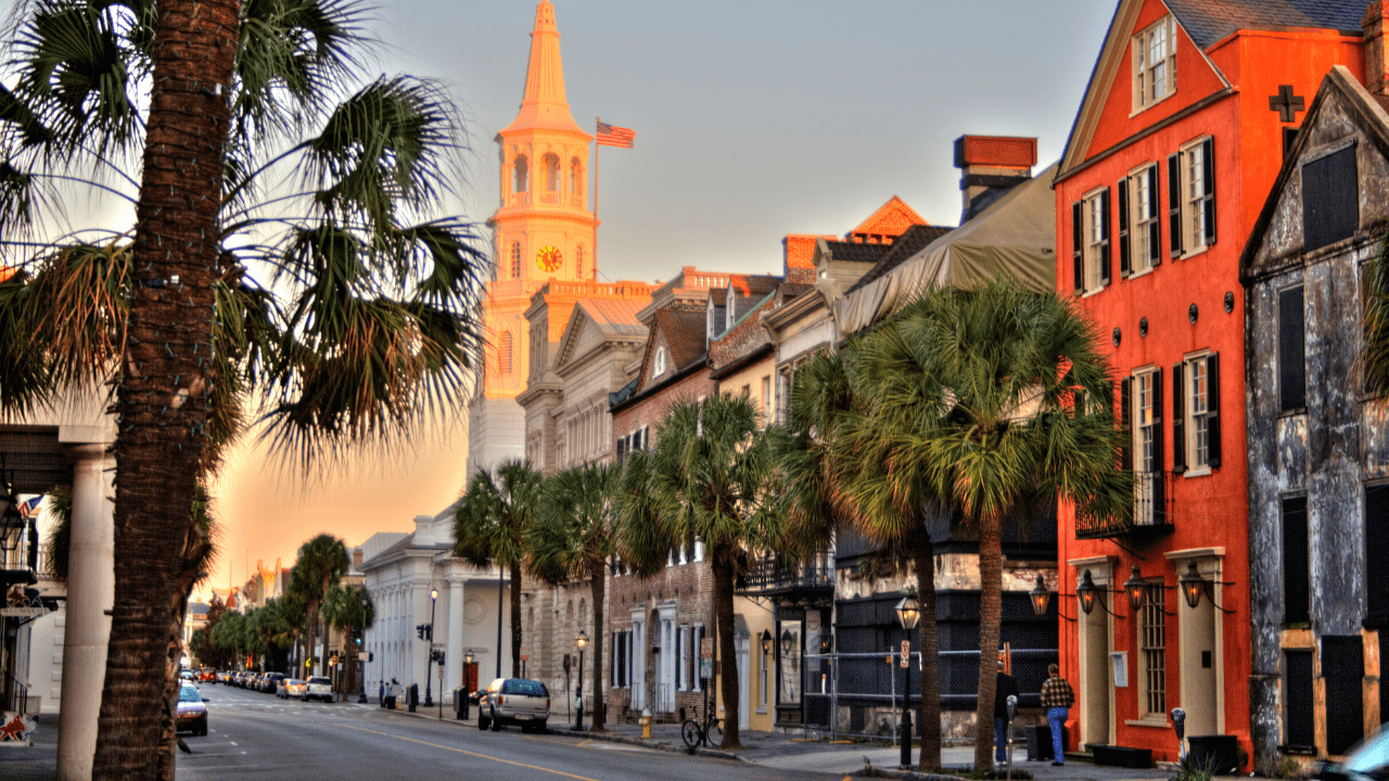 Top 15 Iconic American Streets: A Journey Through Culture and History