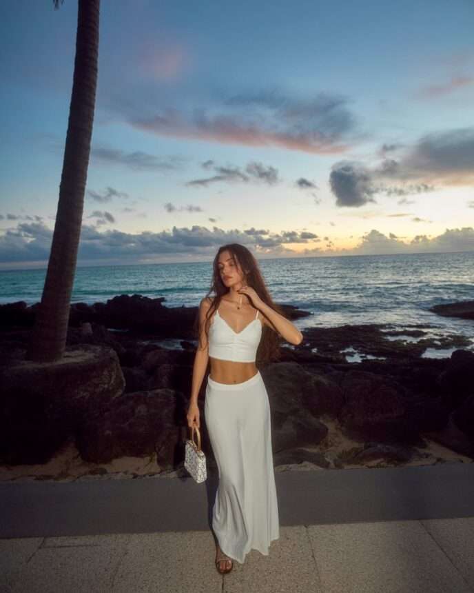 15 Hawaii Outfits Ideas for Women