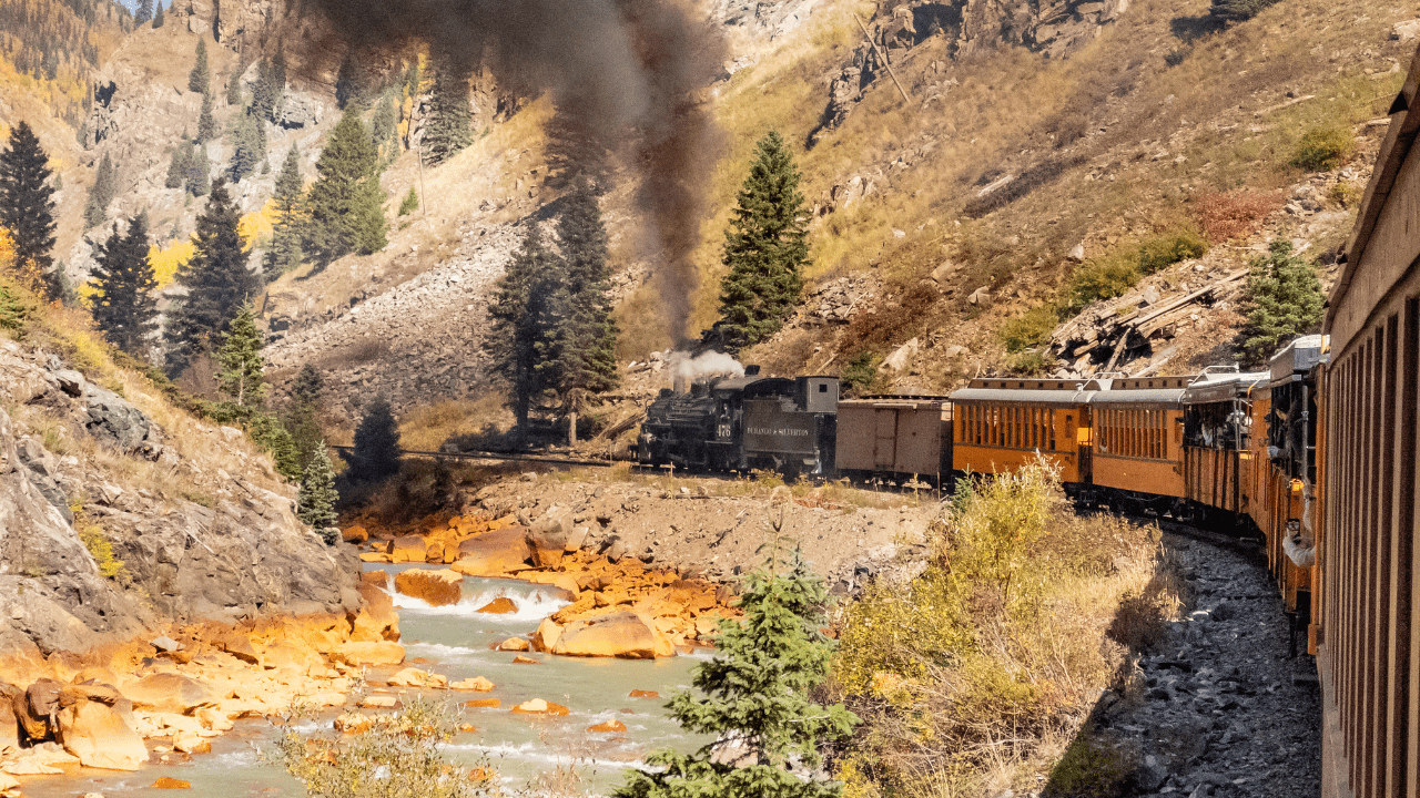 10 Scenic Train Journeys Across America
