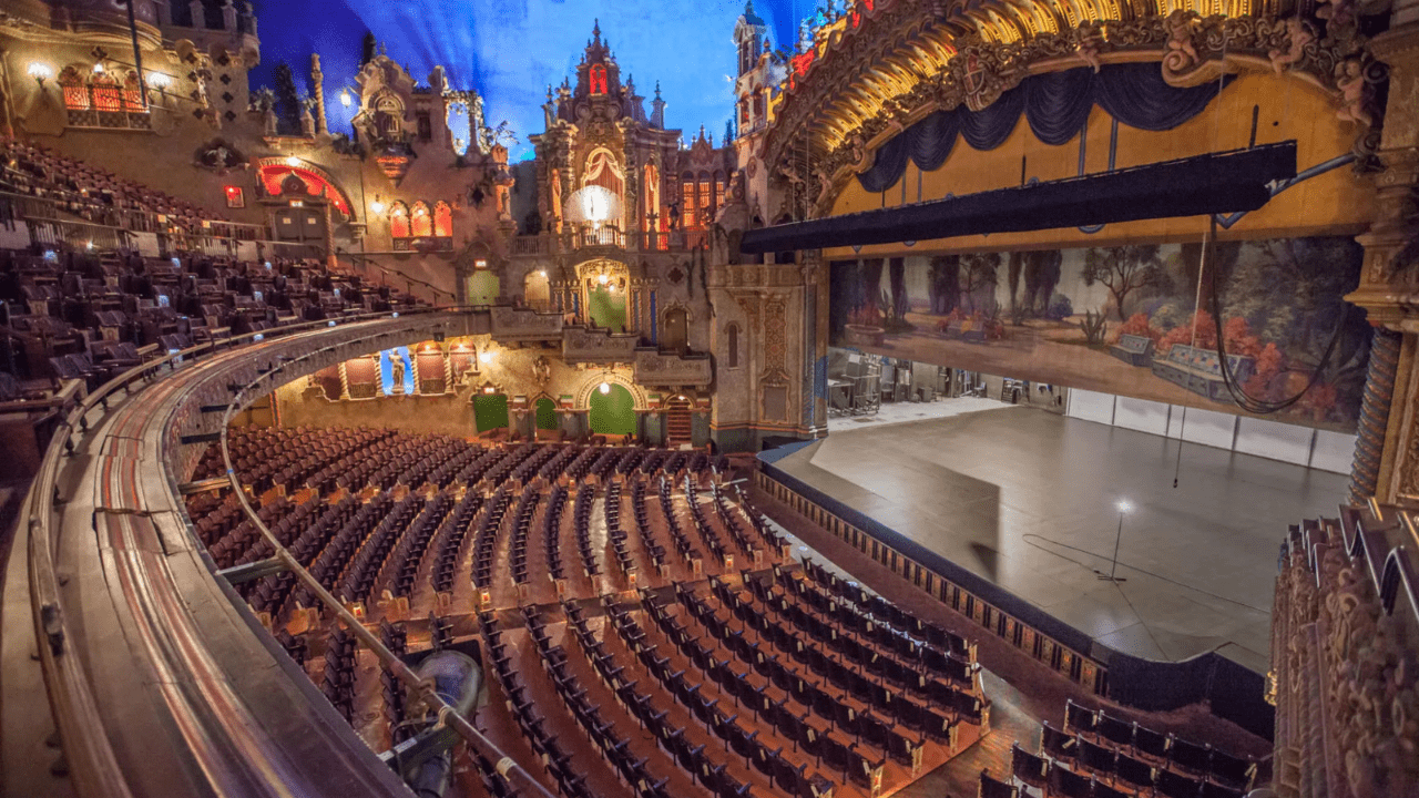 10 Most Famous Historic Theaters in America You Need to Visit